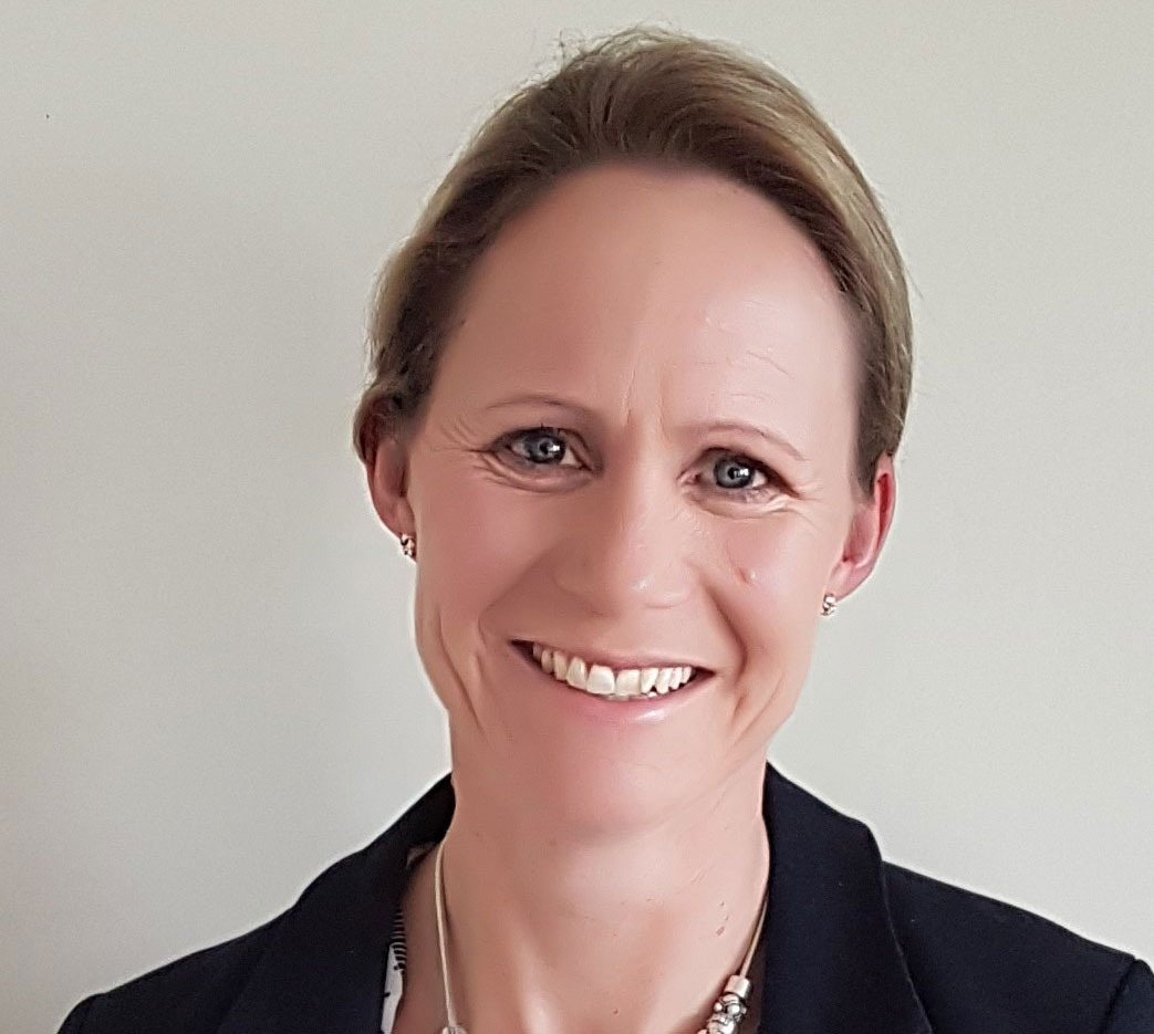 Julie Pirie's Instagram, Twitter & Facebook on IDCrawl