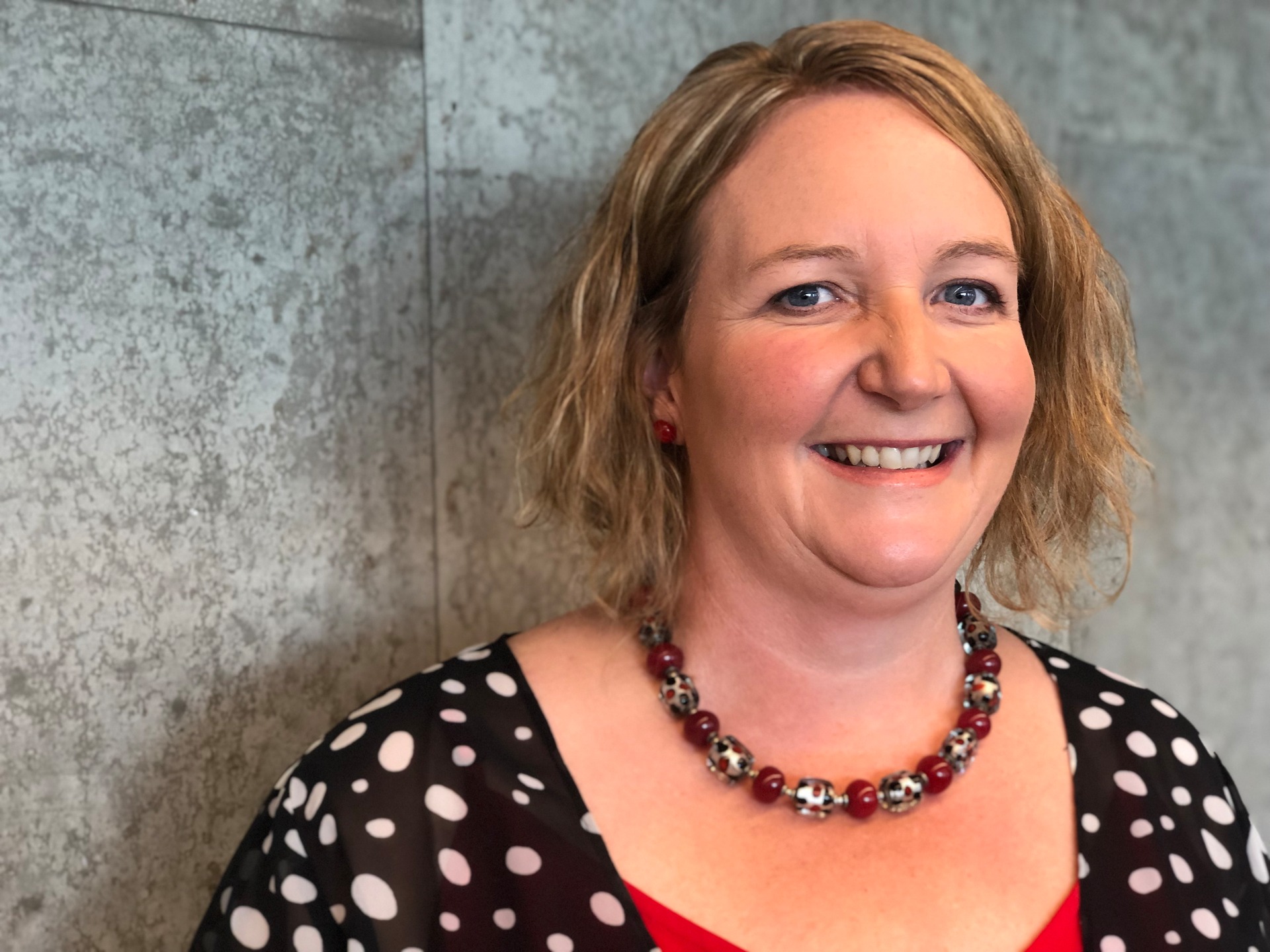 Julie Pirie's Instagram, Twitter & Facebook on IDCrawl