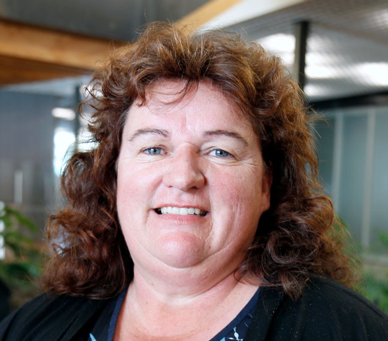 Julie Pirie's Instagram, Twitter & Facebook on IDCrawl