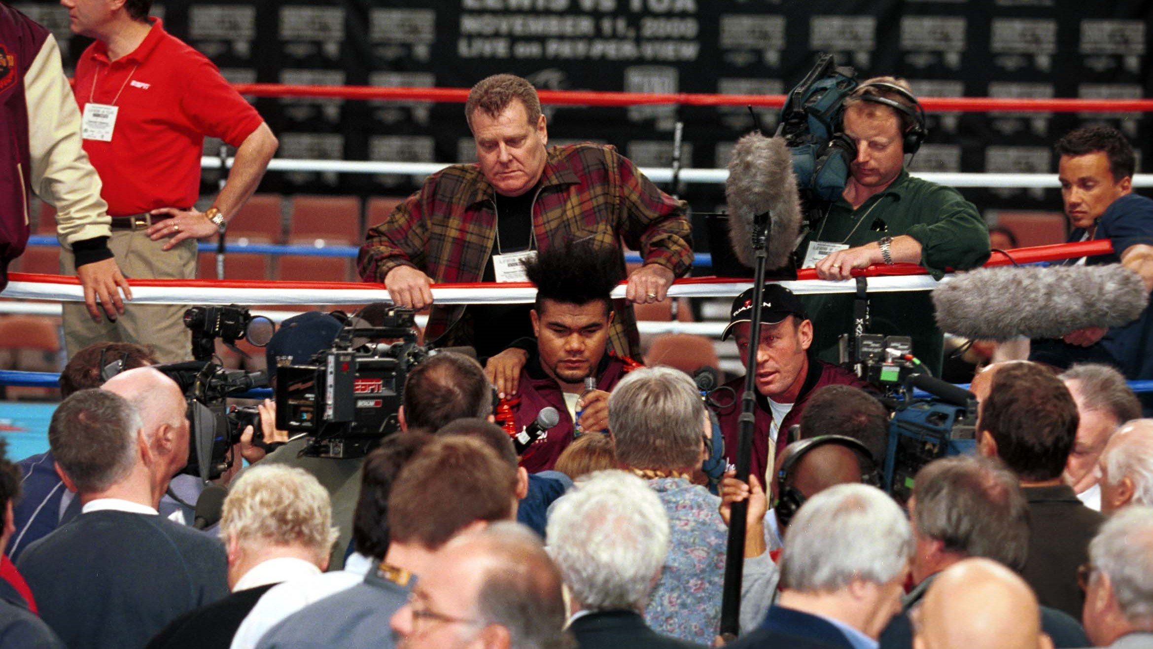 Hall of Fame-bound Tua talks boxing, parents and 'loving life'