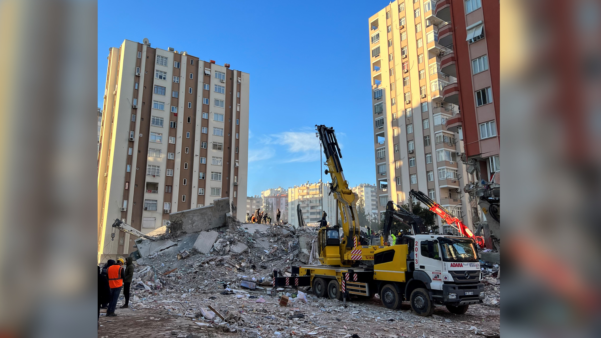 1News correspondent describes sheer devastation of Turkey quakes