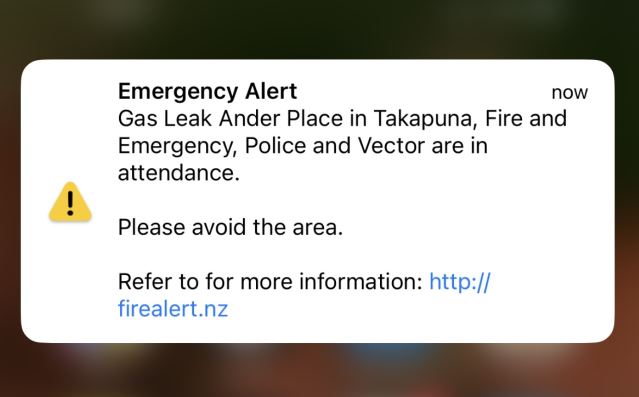 Emergency alert as gas leak closes roads on Akl's North Shore