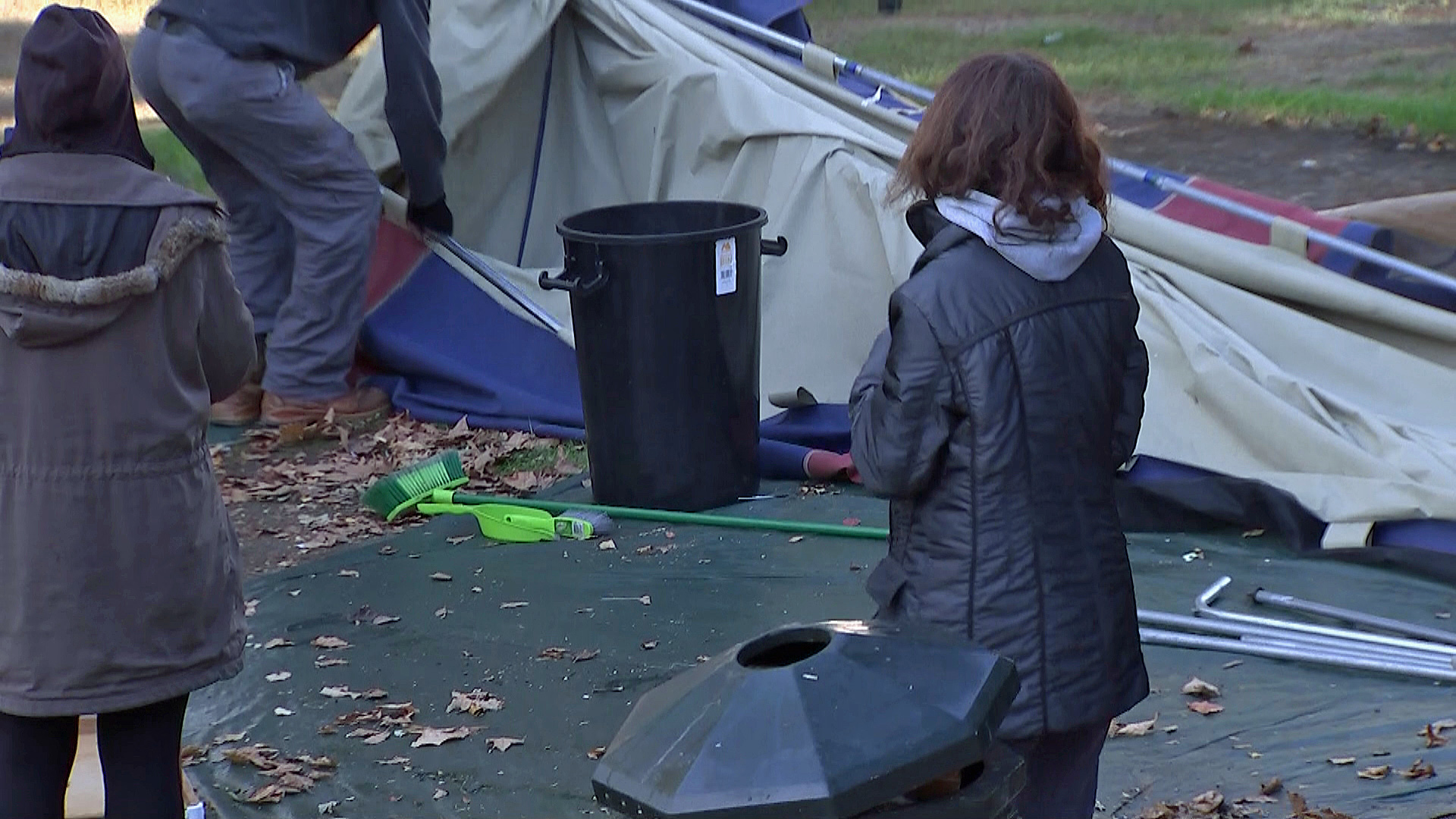 Dunedin anti-mandate protesters pack up tents in Octagon