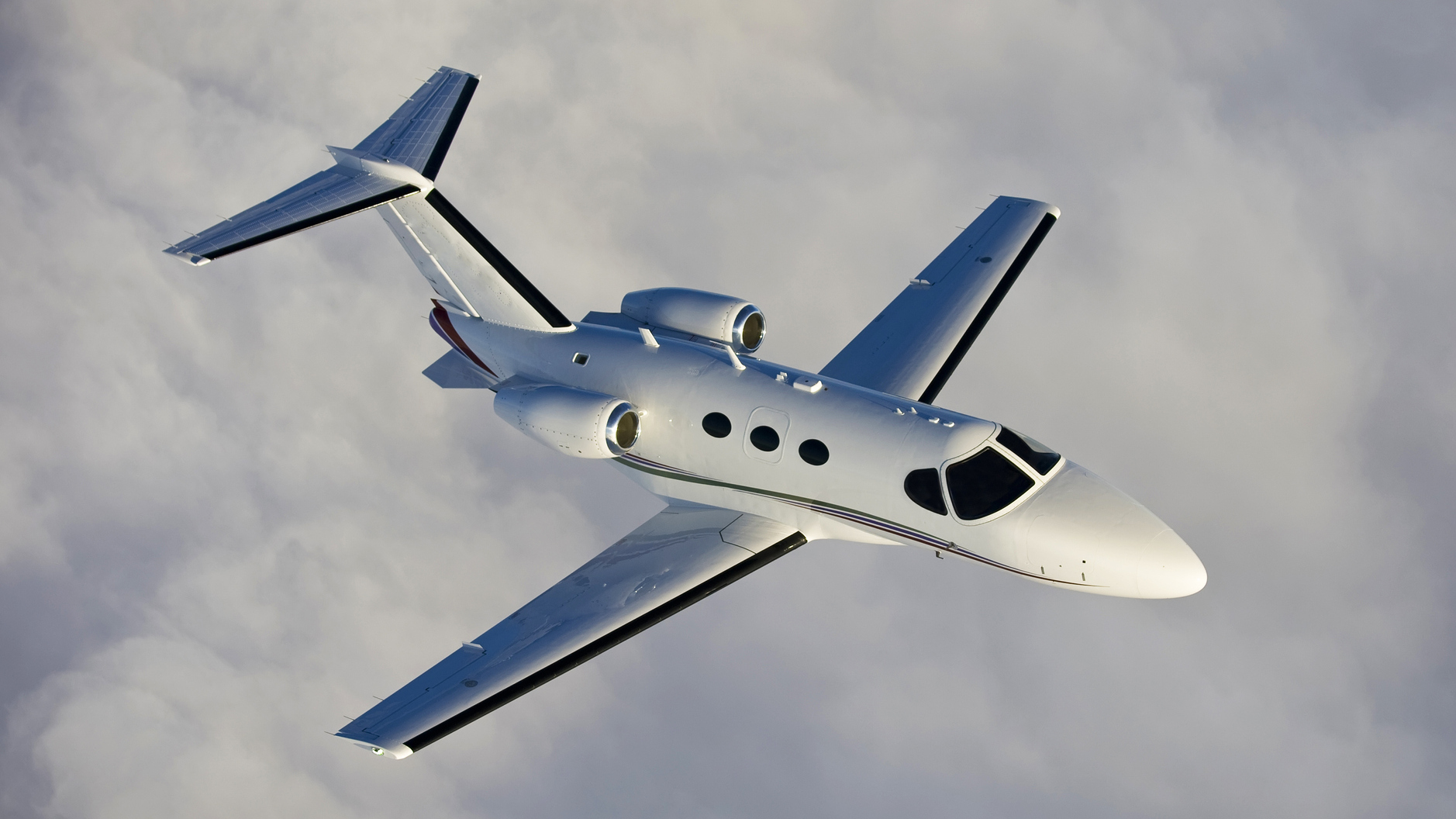 Severe turbulence kills passenger on US jet