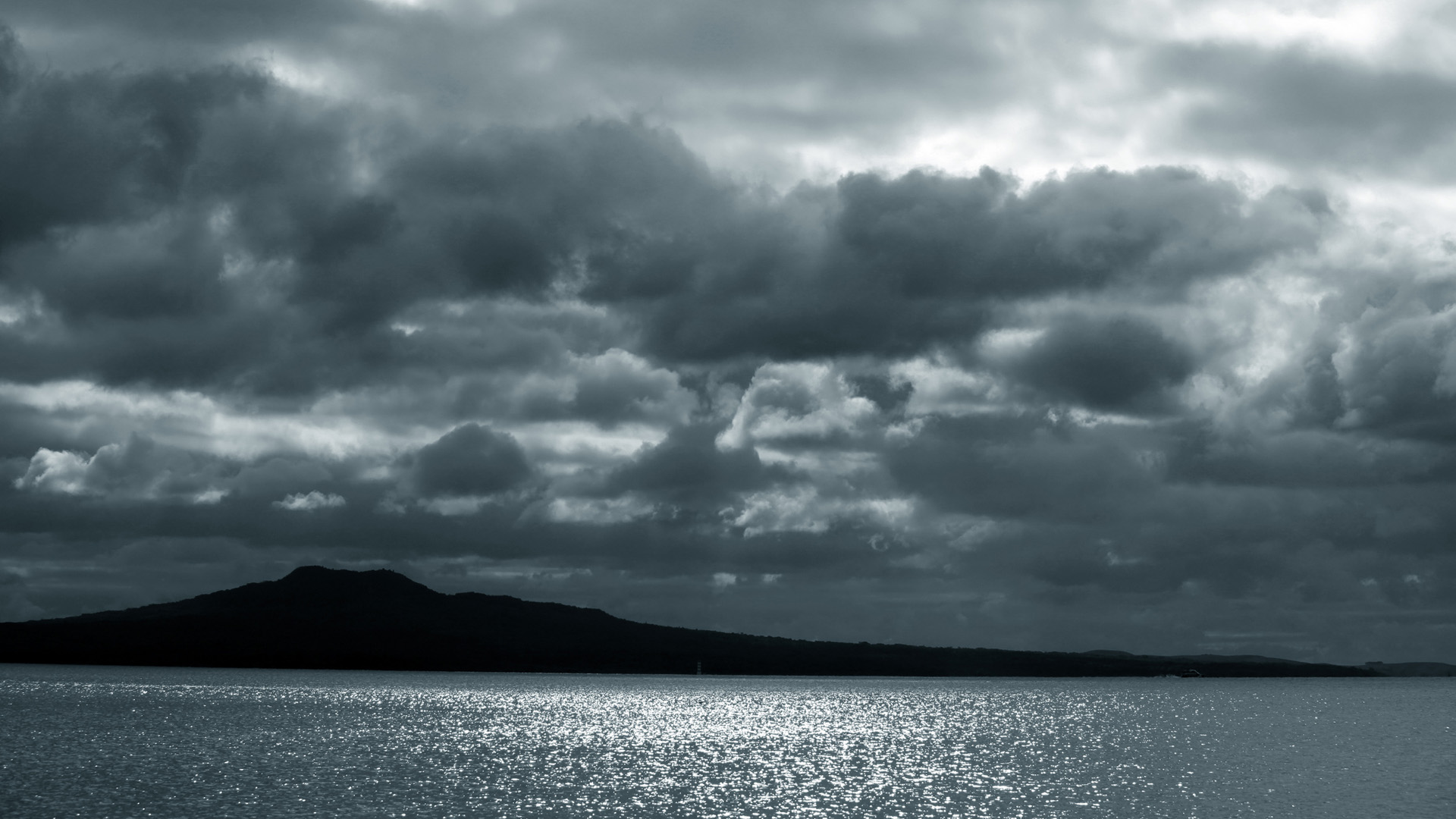 Auckland among places under heavy rain watch this weekend